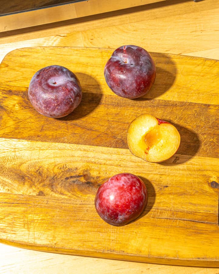 How to Dehydrate Plums » Slow Living Kitchen