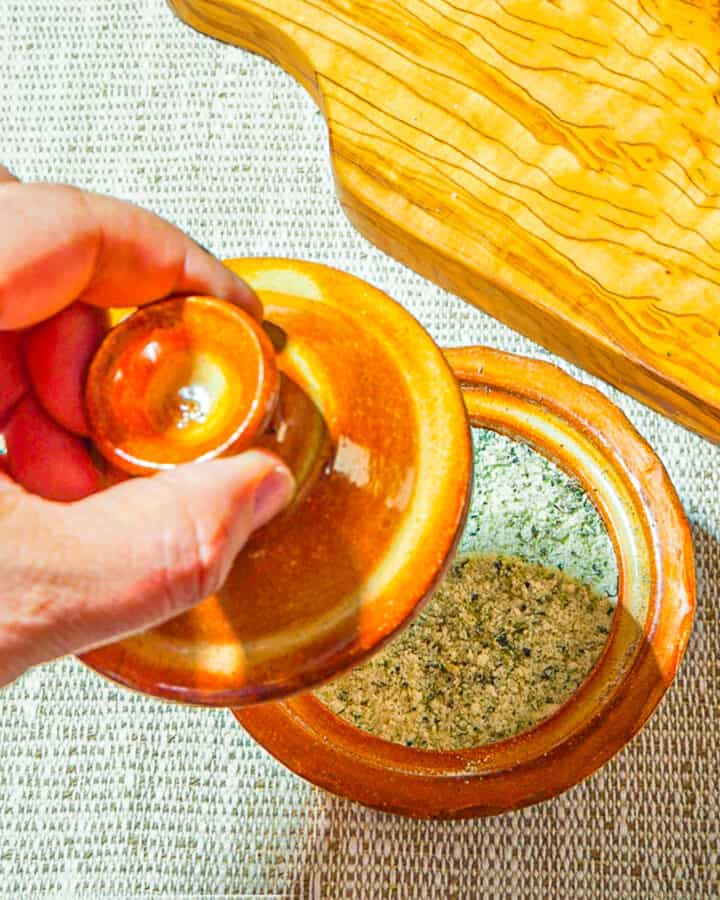 How to Make Herbed Salt » Slow Living Kitchen
